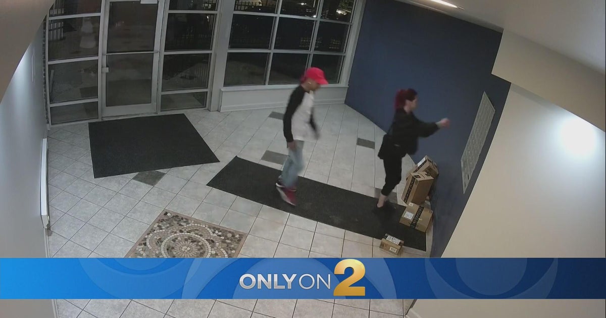 Mail thieves target Edgewater building with master postal key - CBS Chicago