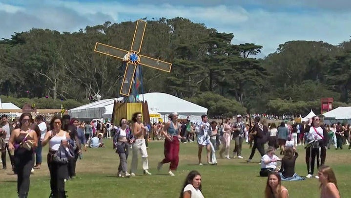 Big crowds turn out for first day of Outside Lands 2022 - CBS San Francisco