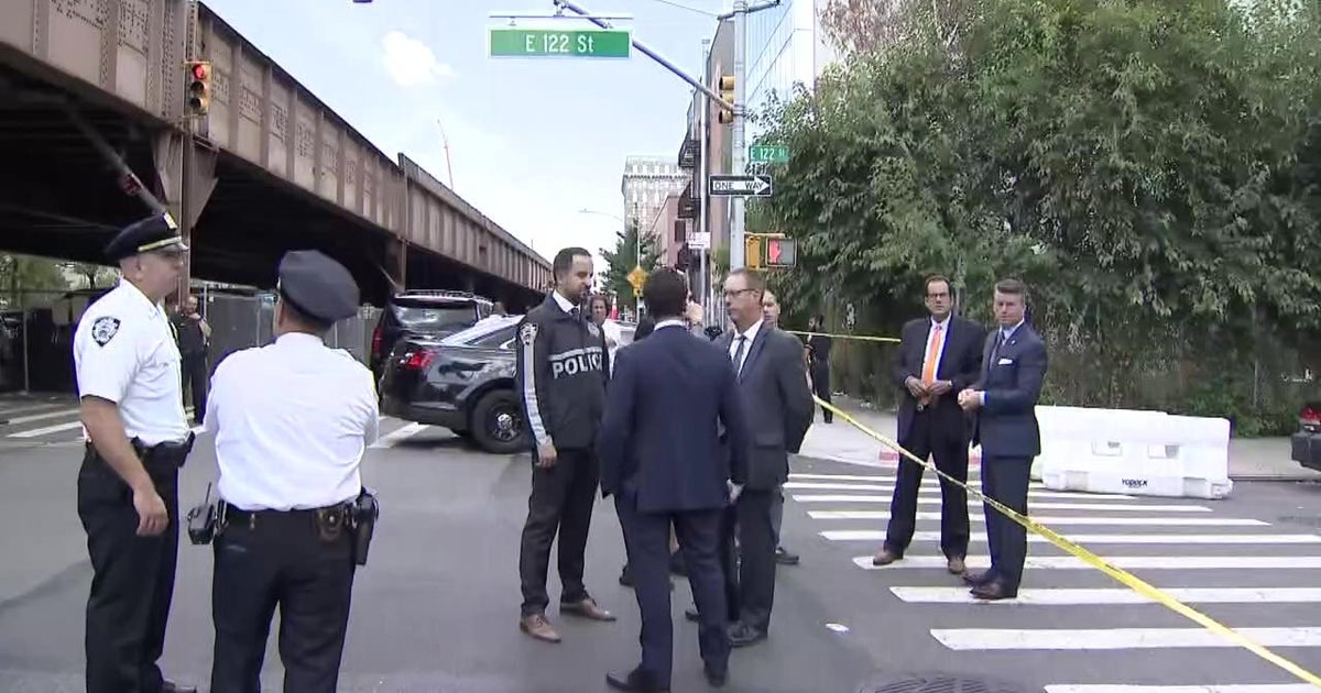 Police: Off-duty NYPD detective fires weapon trying to stop armed ...