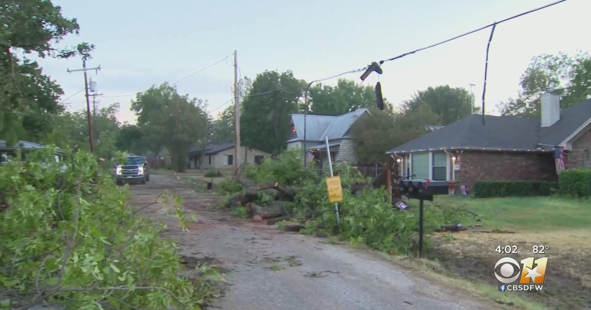 City of Tolar cleans up after storms leave behind damage - CBS Texas