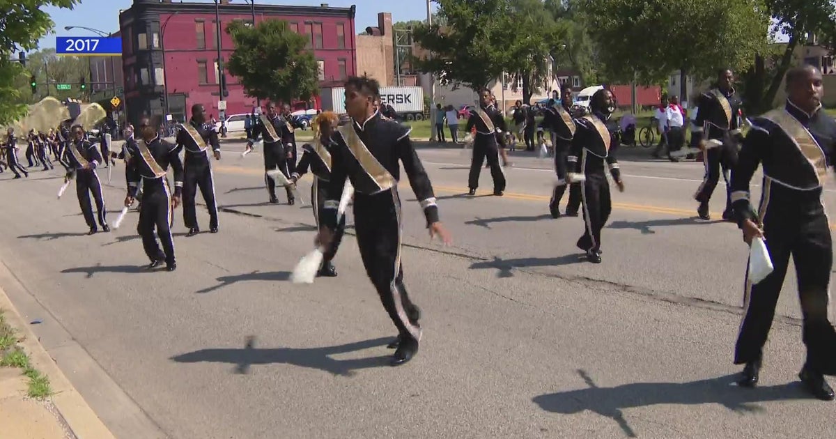 Englewood hosts 61st annual back-to-school parade - CBS Chicago