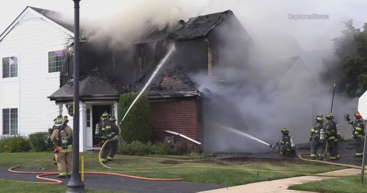 Fire at Lakemoor home causes major damage - CBS Chicago