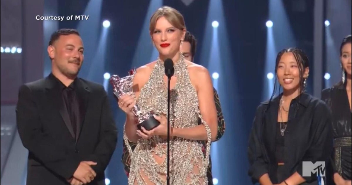 Taylor Swift wins Video of the Year, 13 years after Kanye West incident ...
