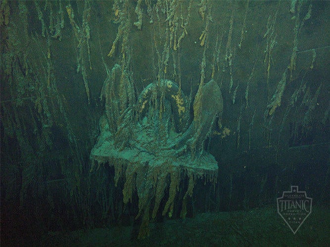 Never-before-seen details of Titanic shipwreck revealed with new 8K video - CBS News