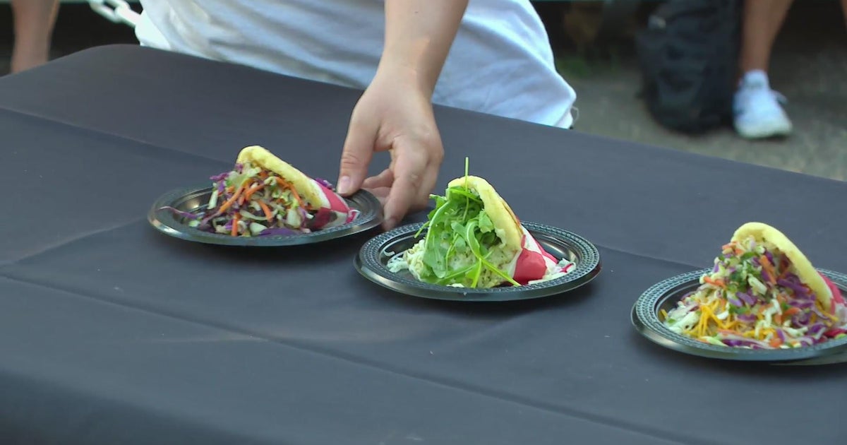 New vendor brings arepas to the State Fair - CBS Minnesota