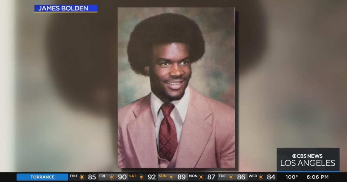 Rally held for Robert Lyles, former NFL linebacker in critical ...