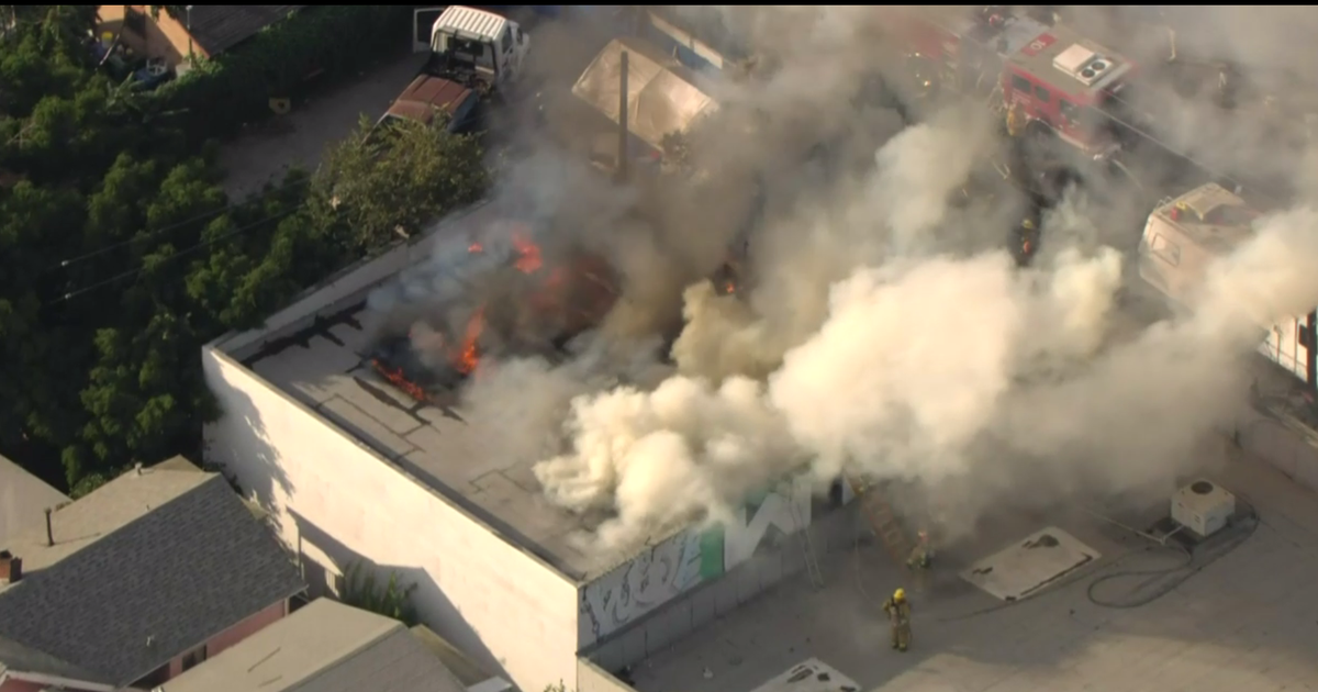 Crews extinguish one-story structure fire in downtown Los Angeles - CBS ...