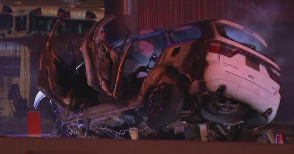 Fiery crash on Roosevelt Expressway sends 1 person to the hospital ...
