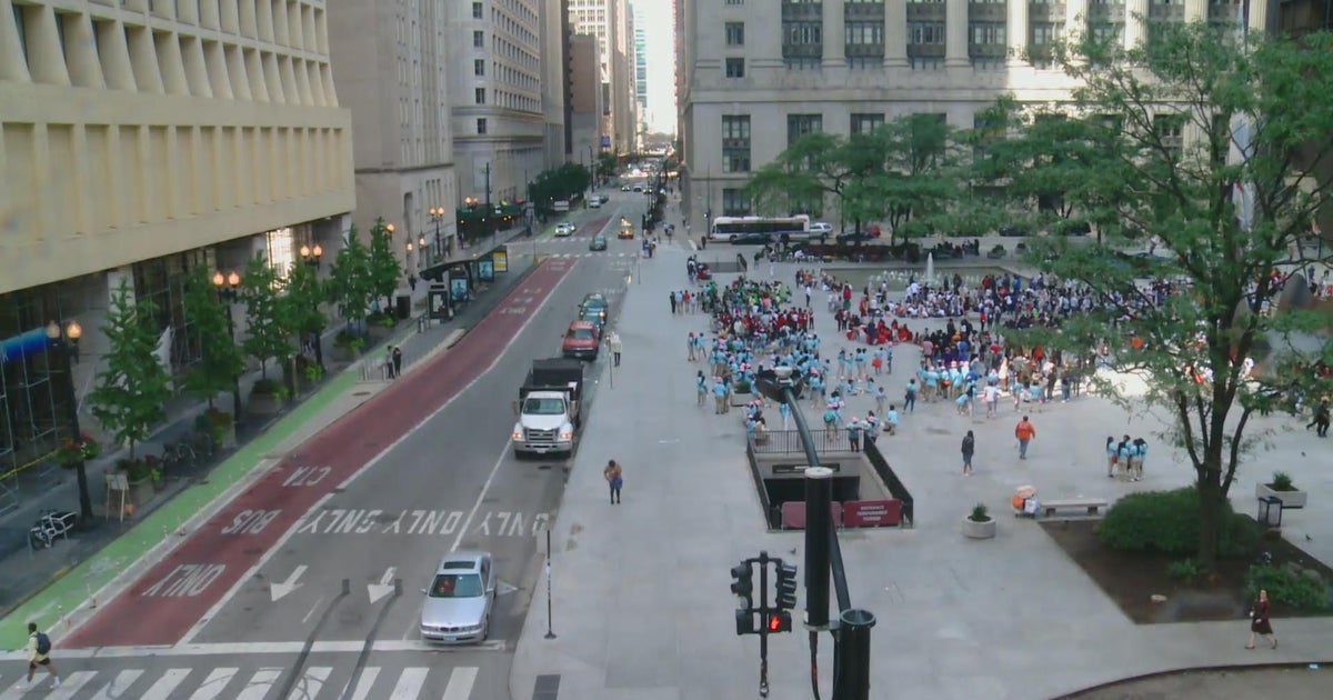 Hundreds gathering in Daley Plaza for International Day of Peace - CBS ...