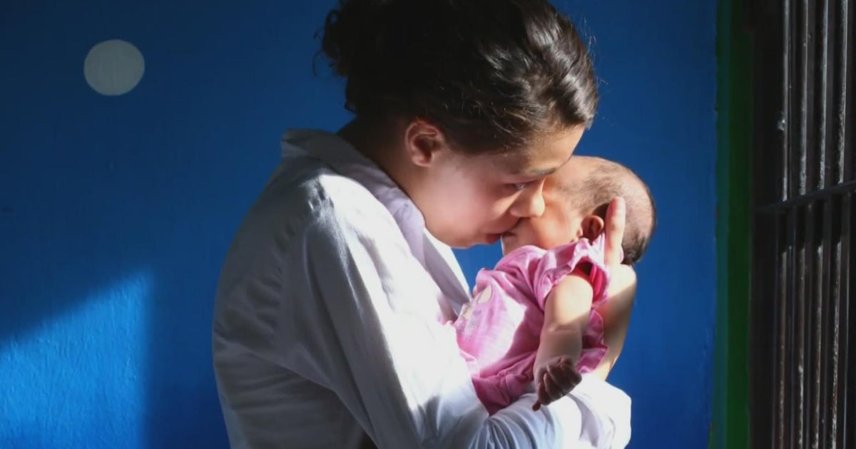 Trial continues Wednesday for custody of Heather Mack's daughter - CBS ...