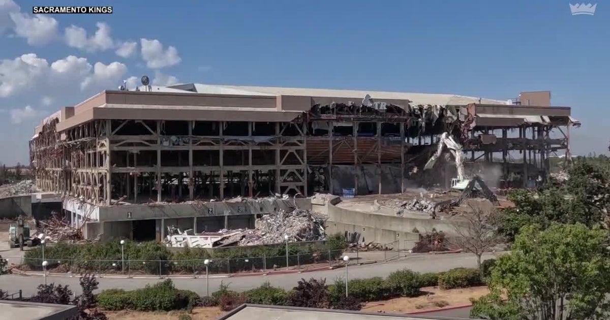 Time-lapse of ARCO/Sleep Train Arena demolition - CBS Sacramento