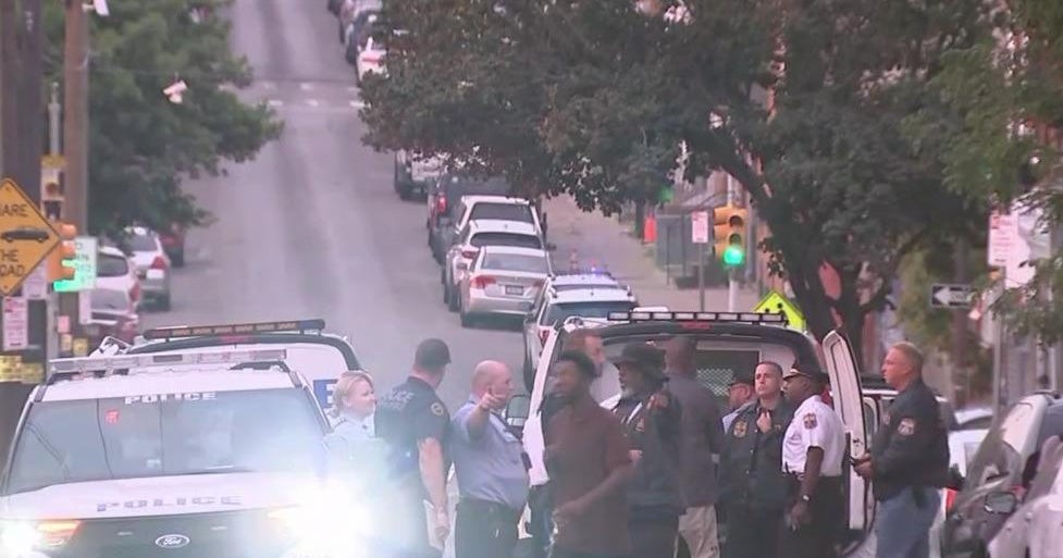 Philadelphia police discharge weapons while serving warrant in Fairhill ...