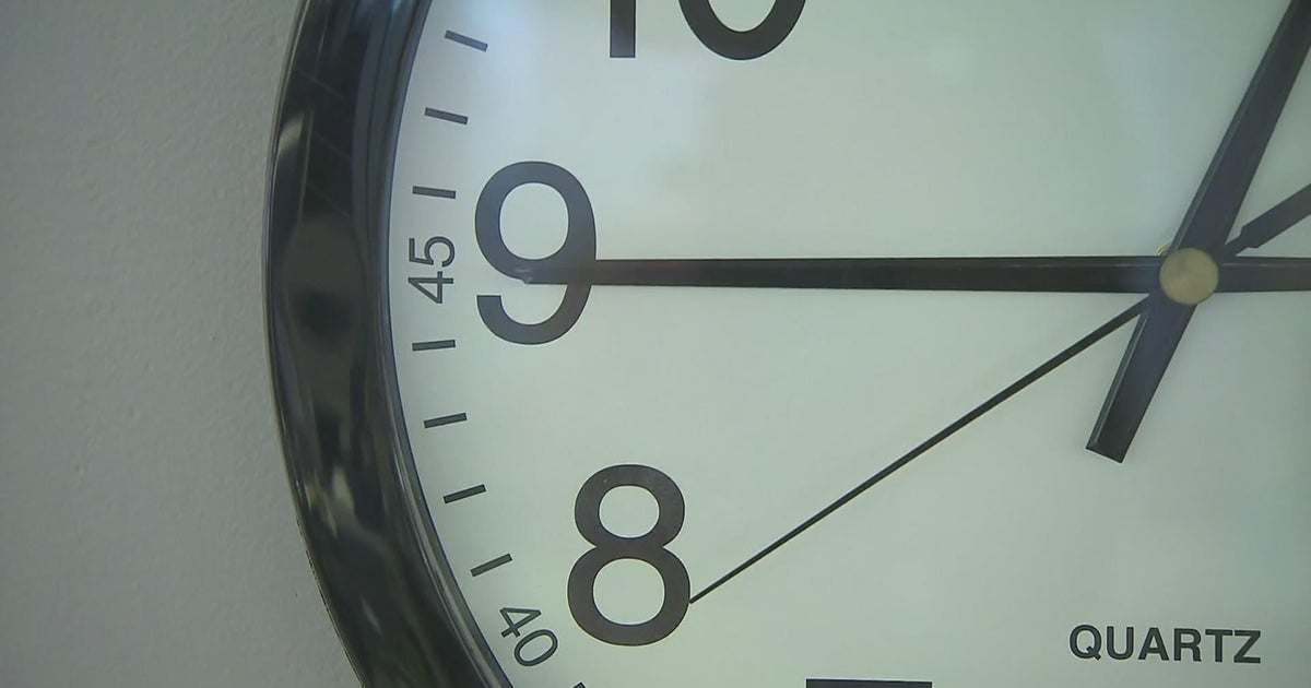 How to prepare for Daylight Saving Time this weekend - CBS Chicago