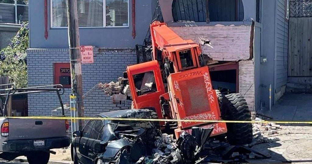 Front-loader wrecks cars, smashes into house in San Francisco ...