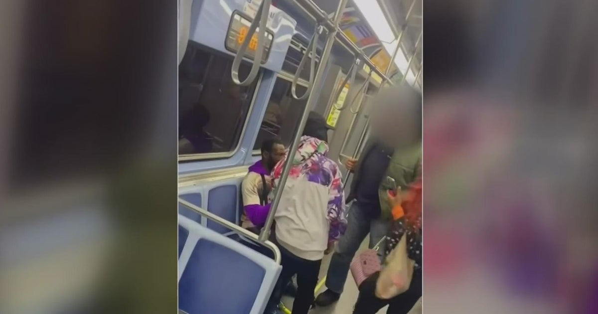 Bond denied for suspect in Red Line bottle attack - CBS Chicago