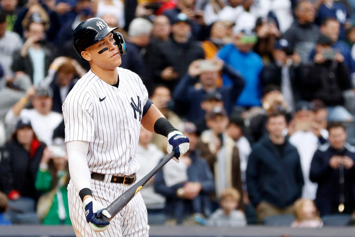 Yankees star Judge hits 62nd homer to break Maris' AL record