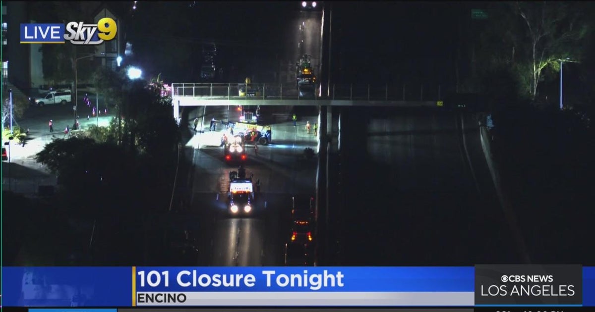 101 Freeway closed overnight as crews demolish pedestrian bridge at Encino Avenue - CBS Los Angeles
