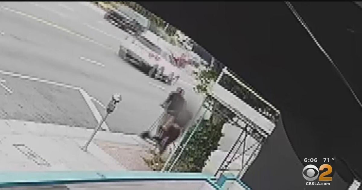 Woman attacked with fire extinguisher in West LA - CBS Los Angeles