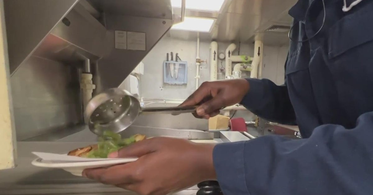 Navy culinary specialist tasked with feeding hundreds during Fleet Week ...