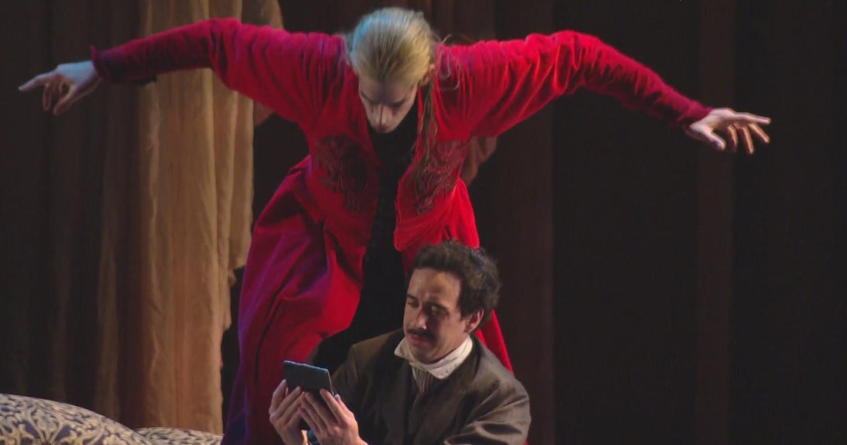 Cult favorite 'Dracula' brings a fright to Denver - CBS Colorado