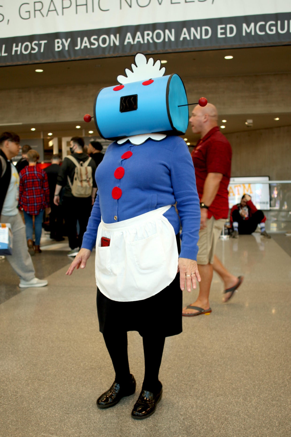 Cosplayers show off intricate costumes at New York Comic Con