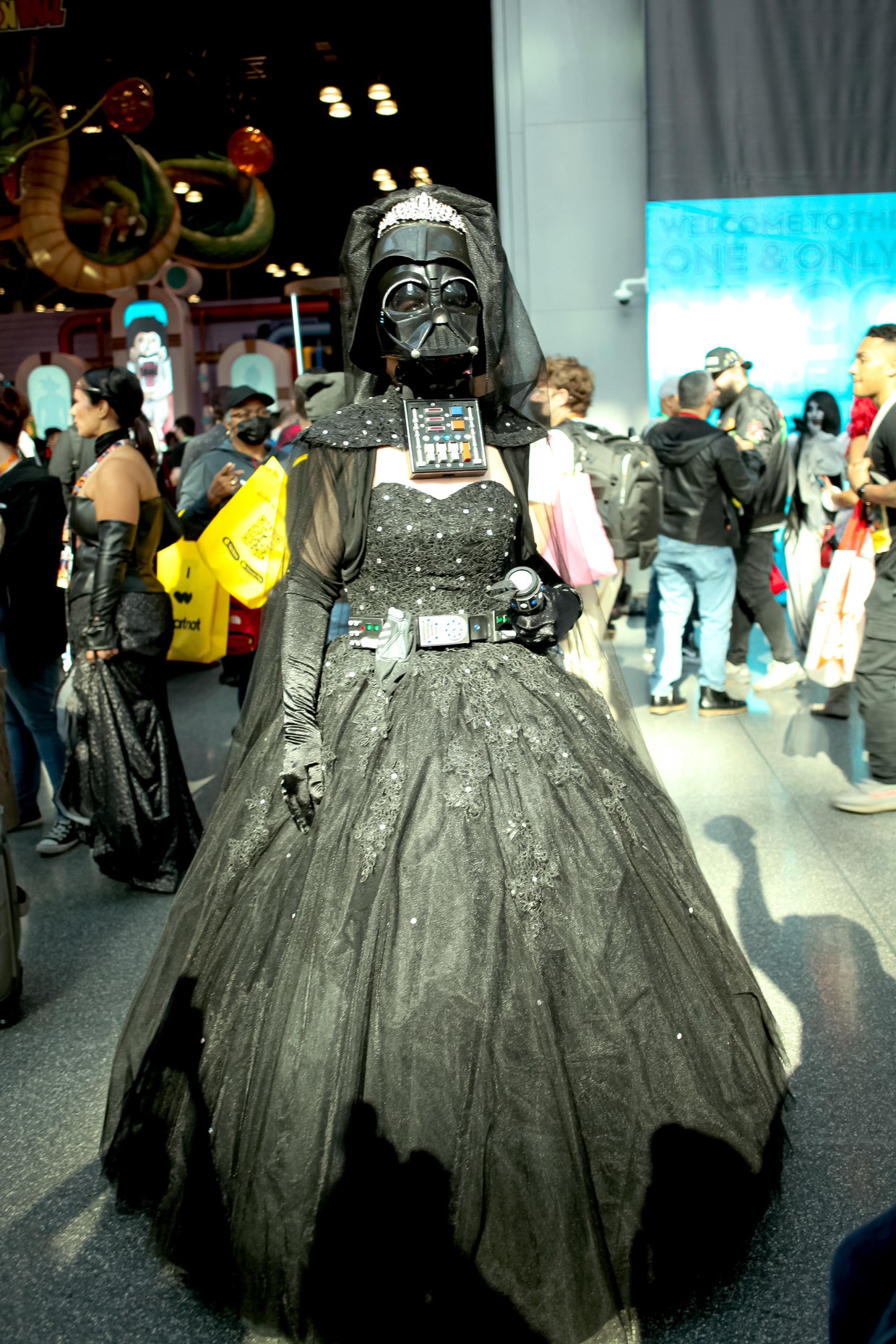 Cosplayers show off intricate costumes at New York Comic Con