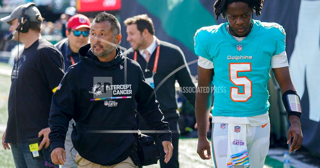 Dolphins QB Bridgewater leaves with injuries vs. Jets - CBS Miami