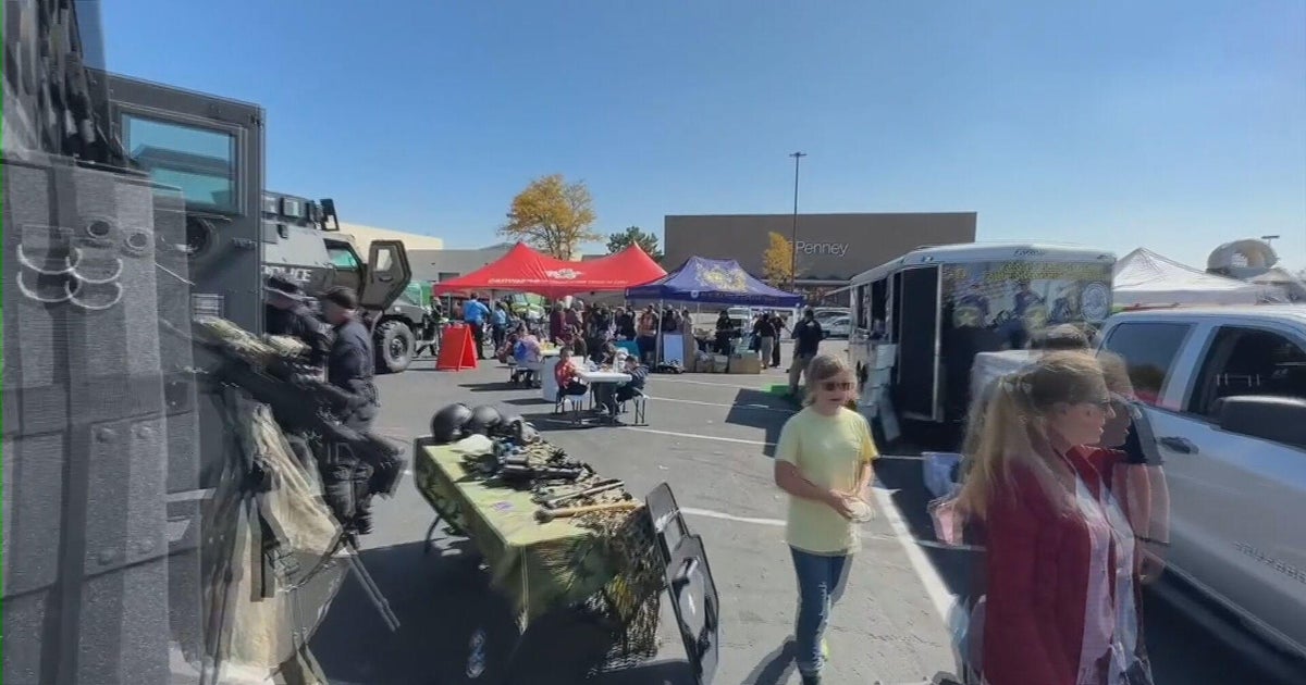Aurora holds free safety fair - CBS Colorado