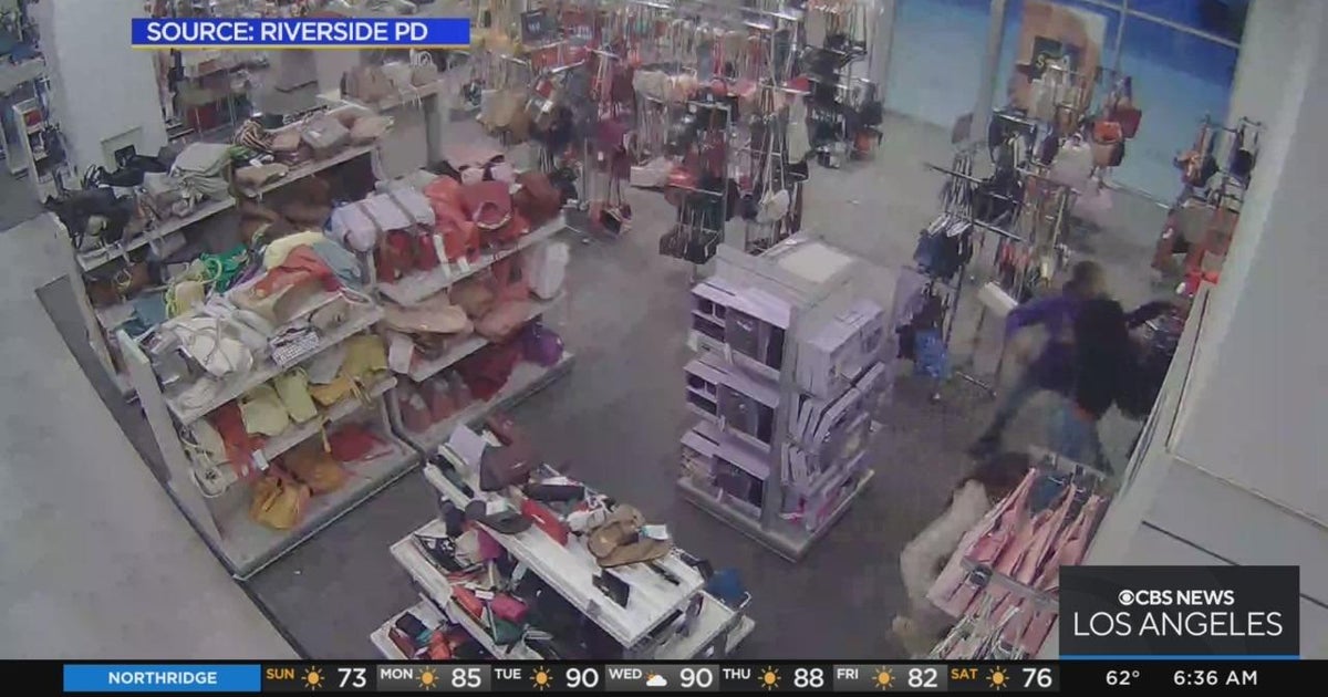 Police search for suspects in 2 robberies caught on tape in Riverside ...