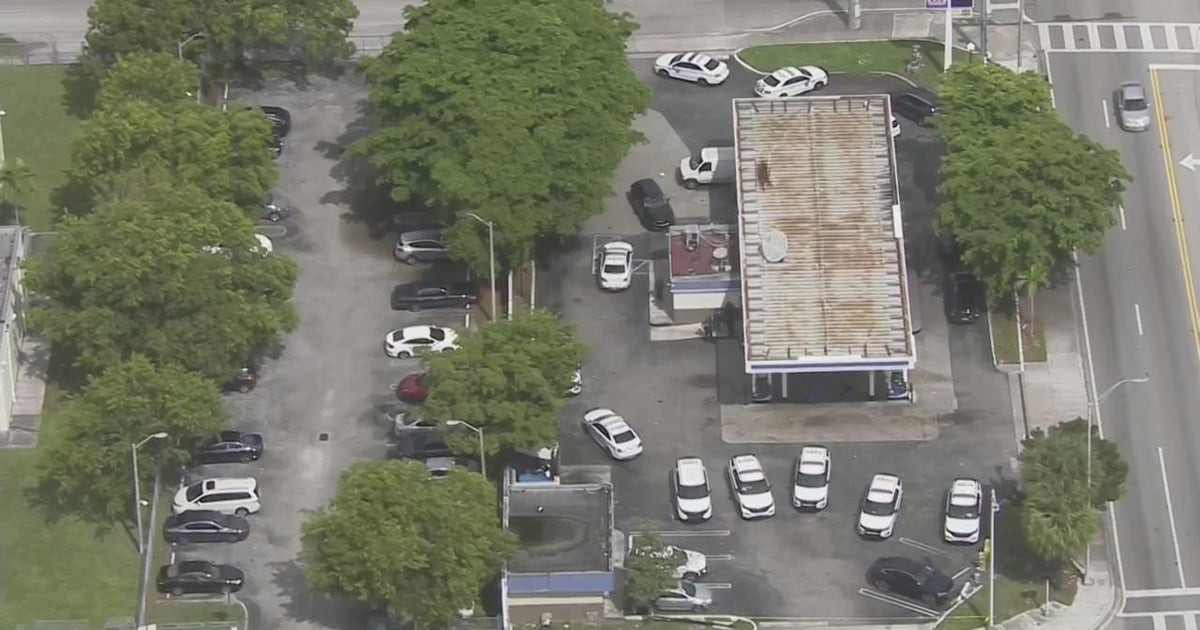 Police activity prompts campus lockdown - CBS Miami