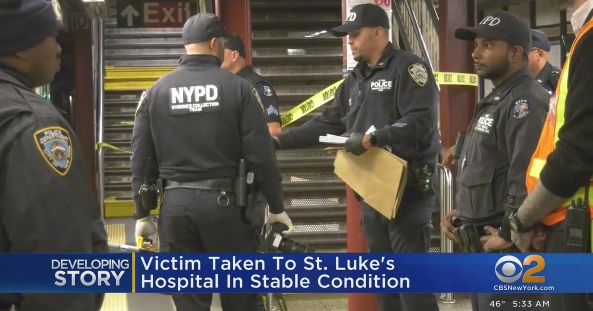 Subway rider stabbed on Upper West Side - CBS New York