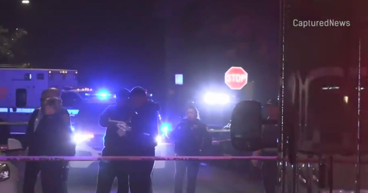 Charges pending against three people in attempted carjacking of CPD officer - CBS Chicago