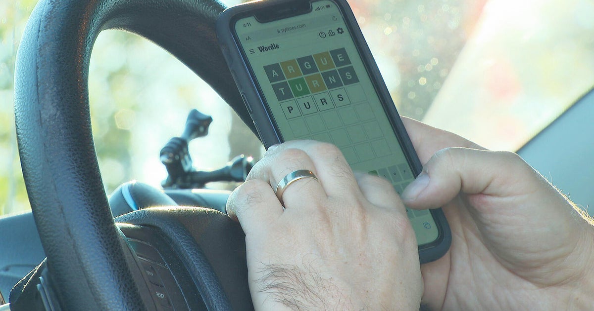Is the distracted driving law in Massachusetts being ignored? - CBS Boston