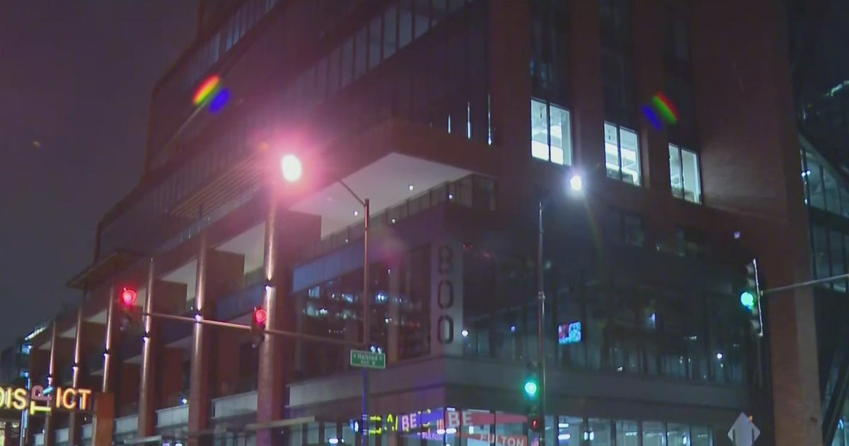 John Deere opening new office in West Loop Tuesday - CBS Chicago