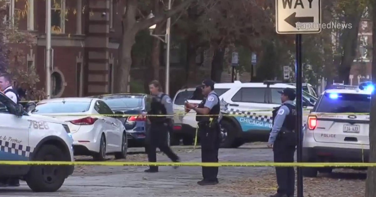 Gunman shoots, kills 25-year-old woman on Chatham sidewalk - CBS Chicago