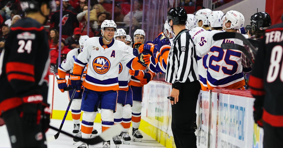 Bailey, Nelson lift Islanders past Hurricanes - CBS New York