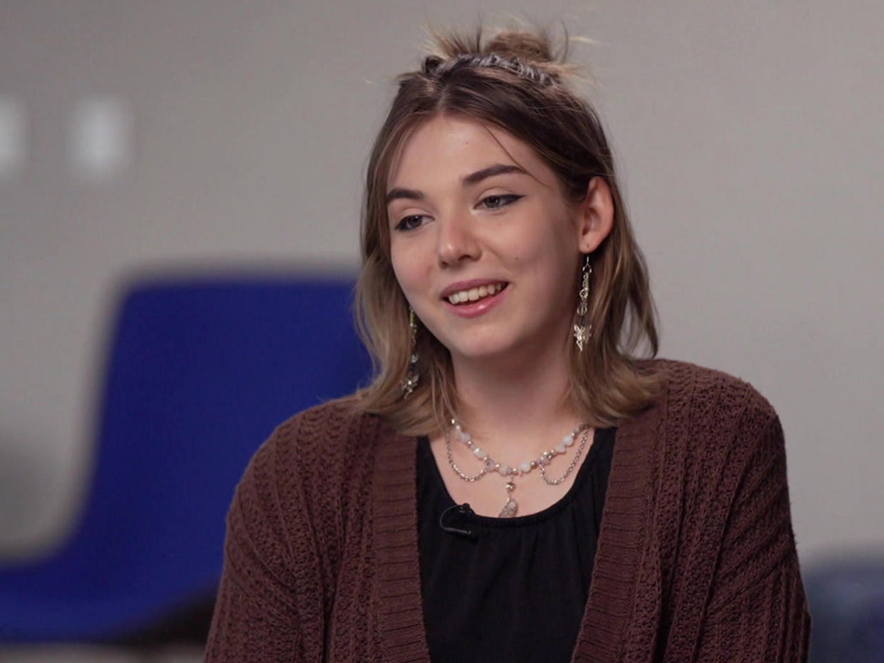 How an experimental treatment beat a little girl's cancer - CBS News