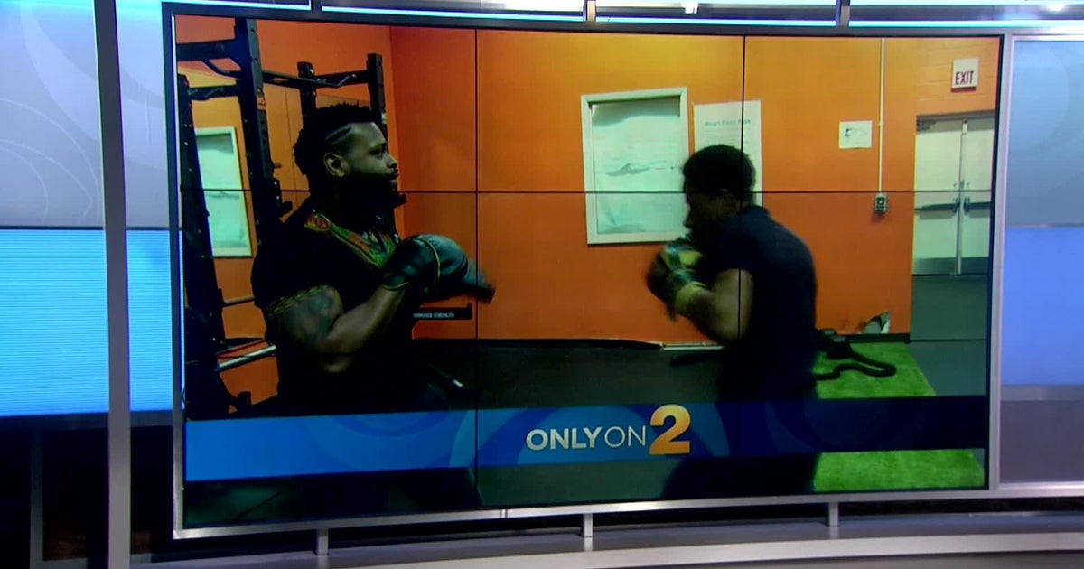 CPS STEM teacher gets students in the ring to learn life lessons - CBS ...