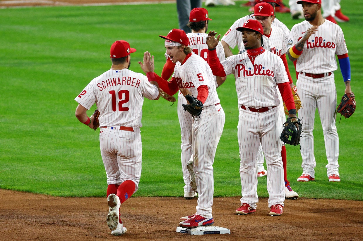 Phillies use 5 home runs to take 2-1 series lead over Astros - CBS News