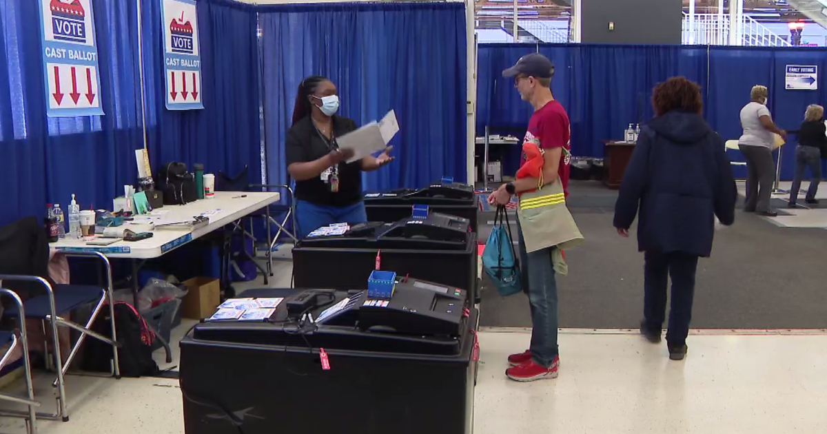 Election officials work to prevent rumors, false fraud claims - CBS Chicago