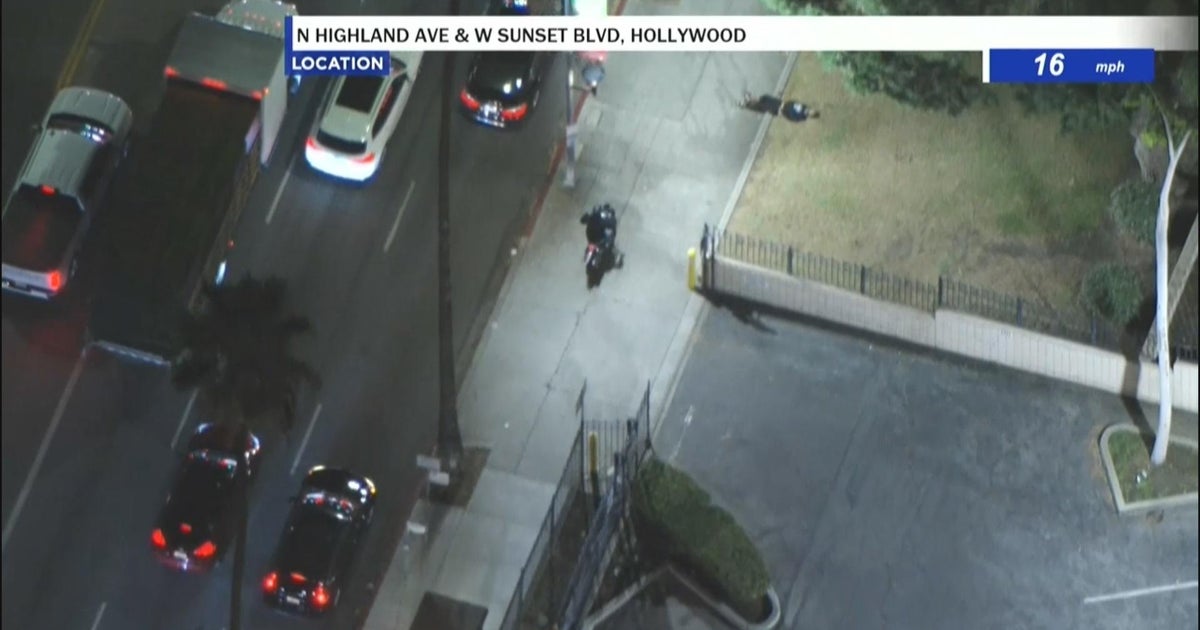 Suspect riding motorcycle leads police on dramatic pursuit through ...