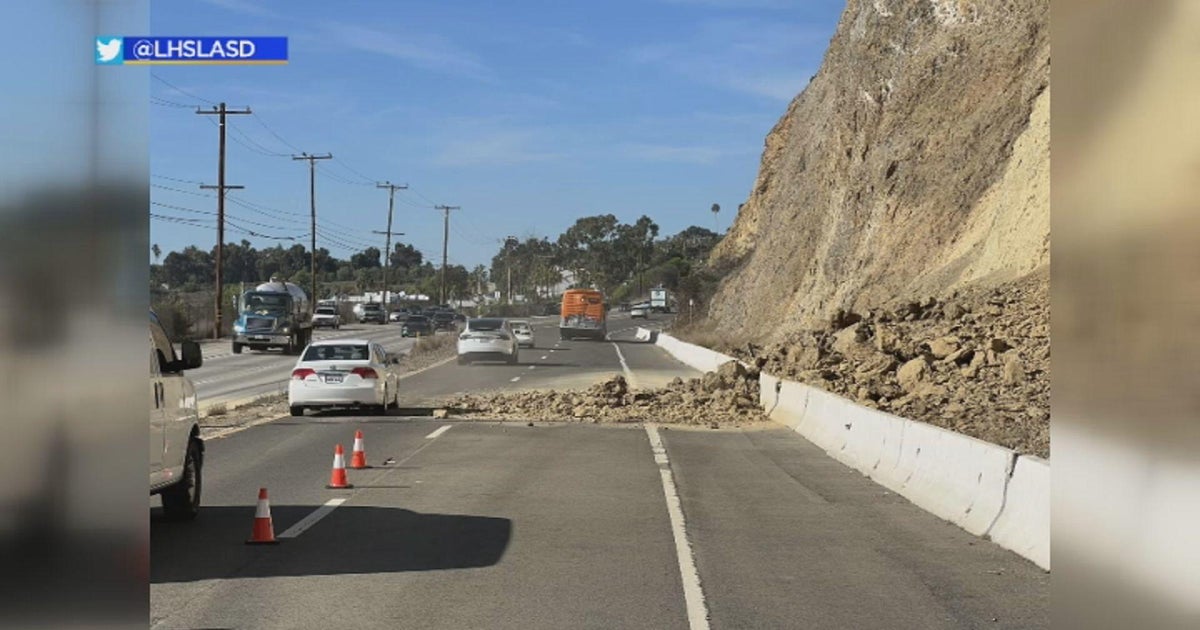 Malibu rockslide temporarily closes lanes of PCH - CBS Los Angeles