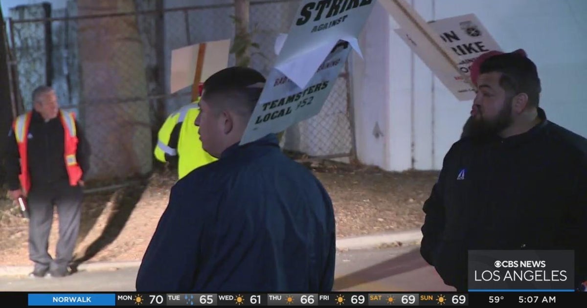 OCTA bus service resumes amid ongoing negotiations - CBS Los Angeles