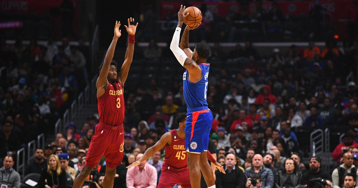 Clippers rally late, snap Cavaliers' 8-game win streak with 119-117 ...