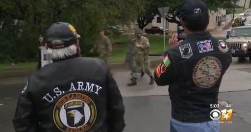 tarrant-county-veterans-day-parade-goes-on-as-planned-despite-rain