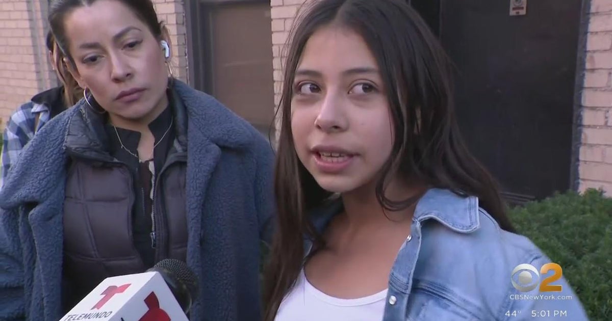 12-year-old speaks out after violent robbery in Queens - CBS New York