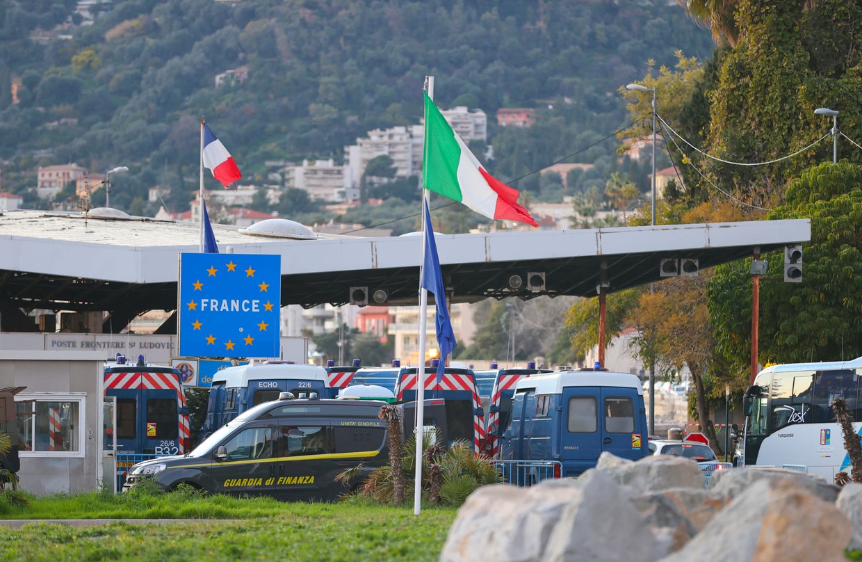 Strange border photos from around the world