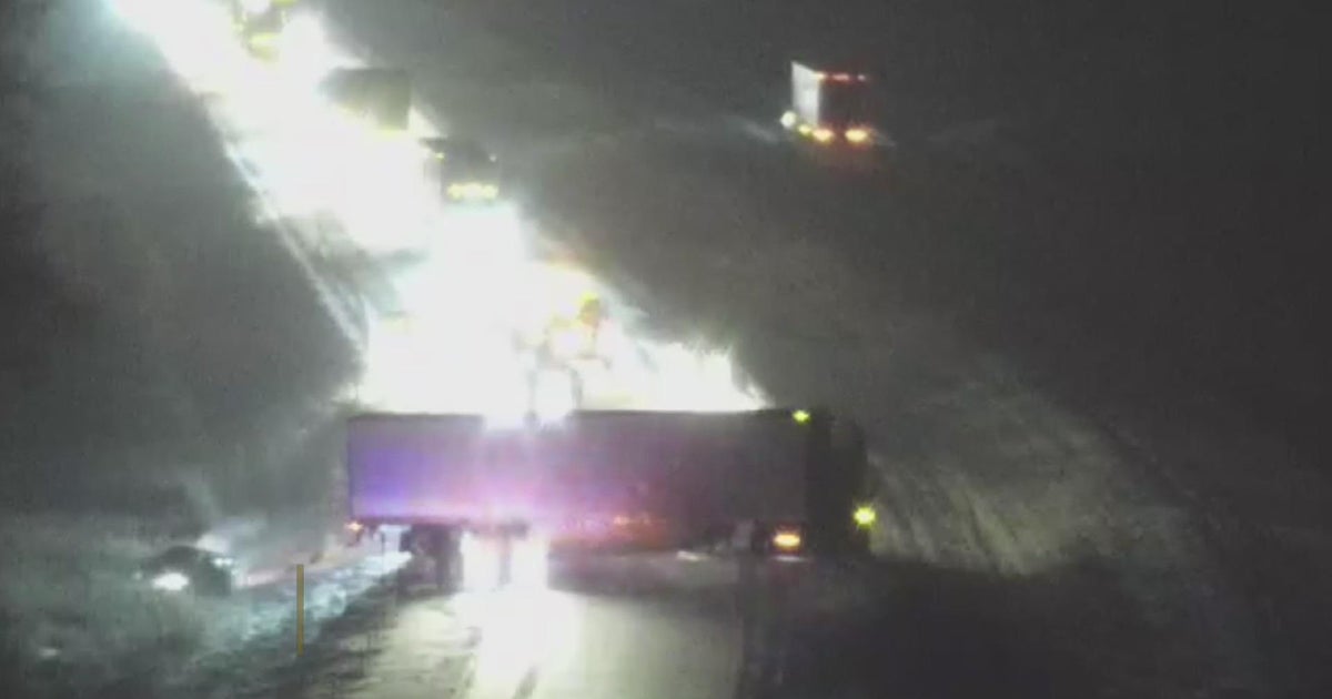 Jackknifed semi closes down I-35 in southern Minnesota - CBS Minnesota