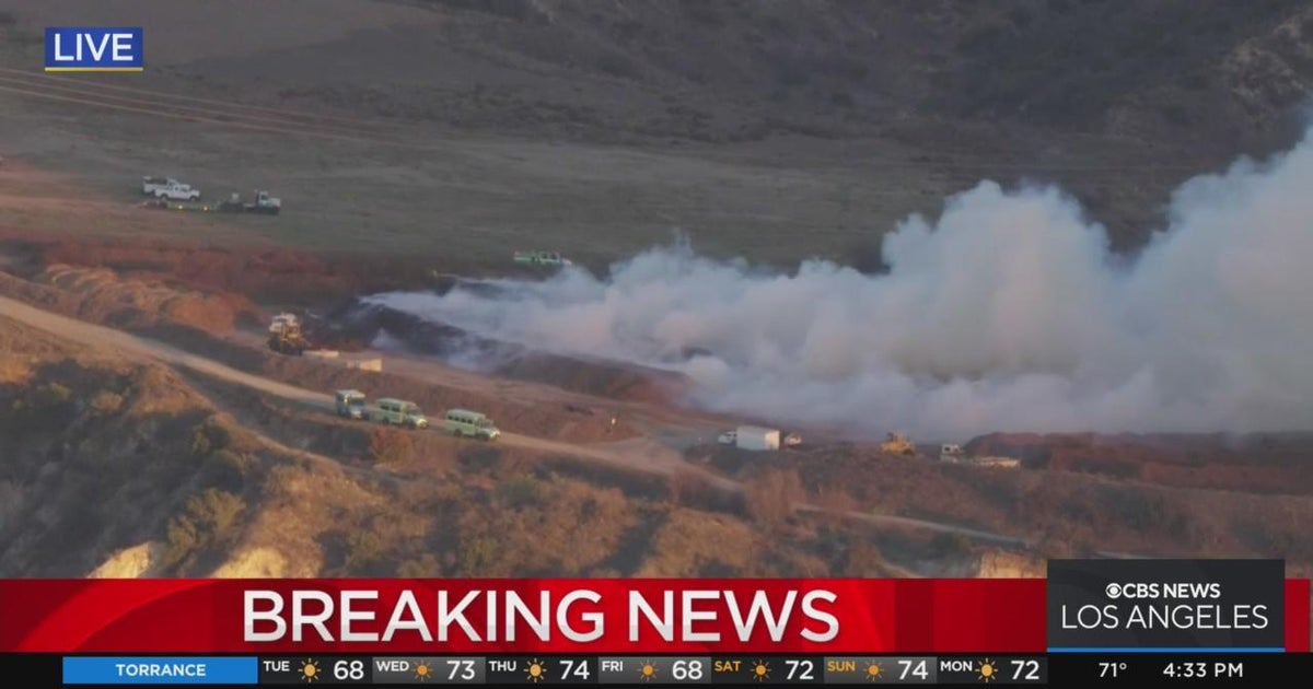 Firefighters engaged with mulch fire in Lake View Terrace - CBS Los Angeles