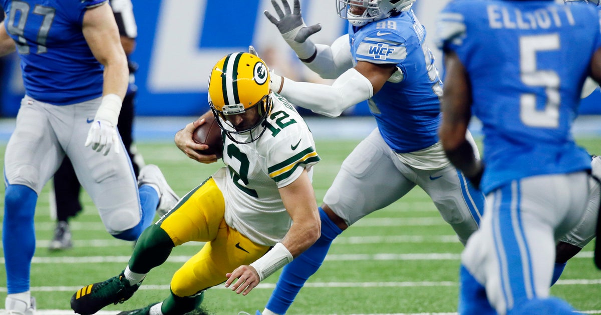 Aaron Rodgers, NFL players urge league to nix turf, go with grass - CBS ...